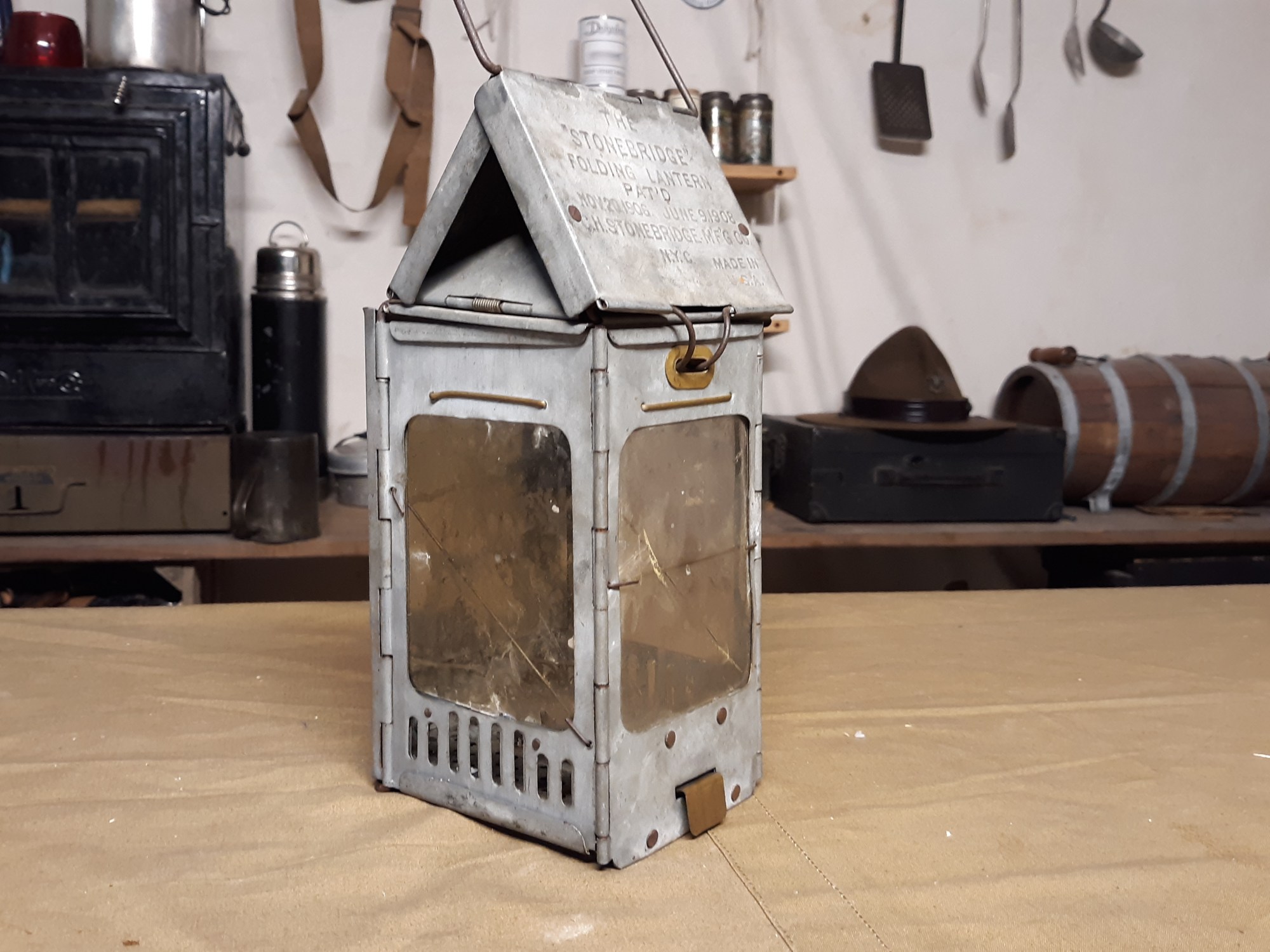 Stonebridge Folding Lantern | Honorable Outfitters