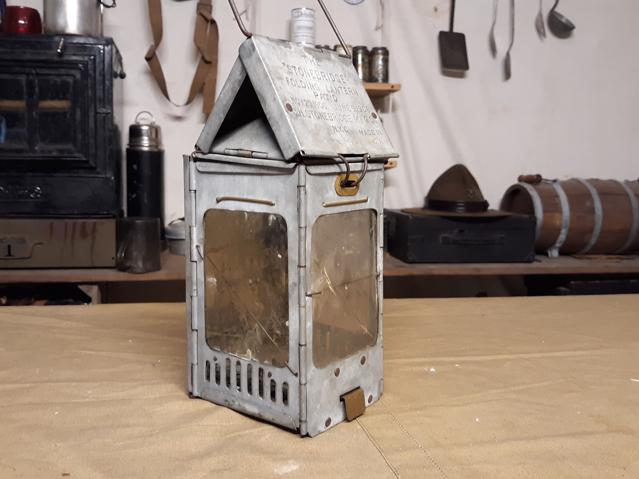 Stonebridge Folding Lantern | Honorable Outfitters